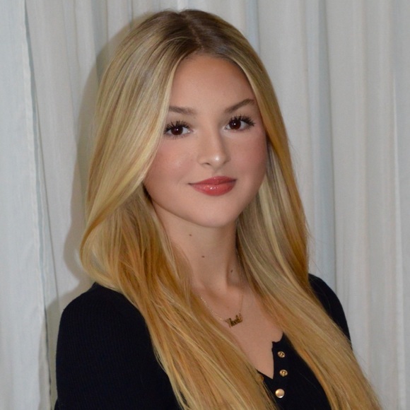 Neela's Closet (@jarmonneela) | Poshmark